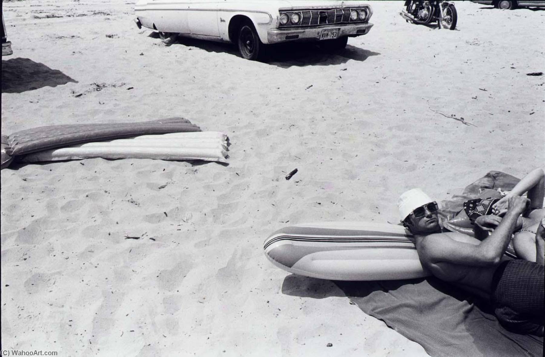 Untitled (Beach Raft and Car) de Paul Hester Paul Hester | ArtsDot.com