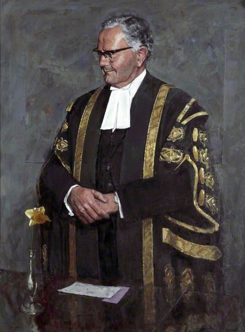 Professor Trevor Cawdor Thomas, Vice Chancellor of the University of ...