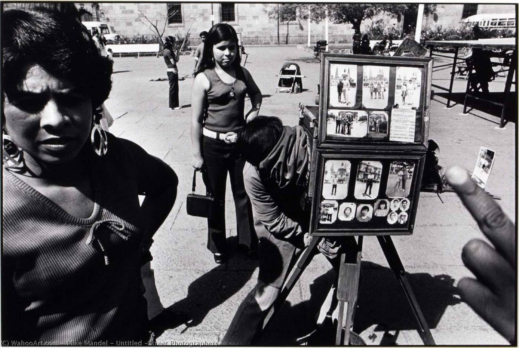 Untitled (Street Photographers), 1972 de Mike Mandel Mike Mandel ...
